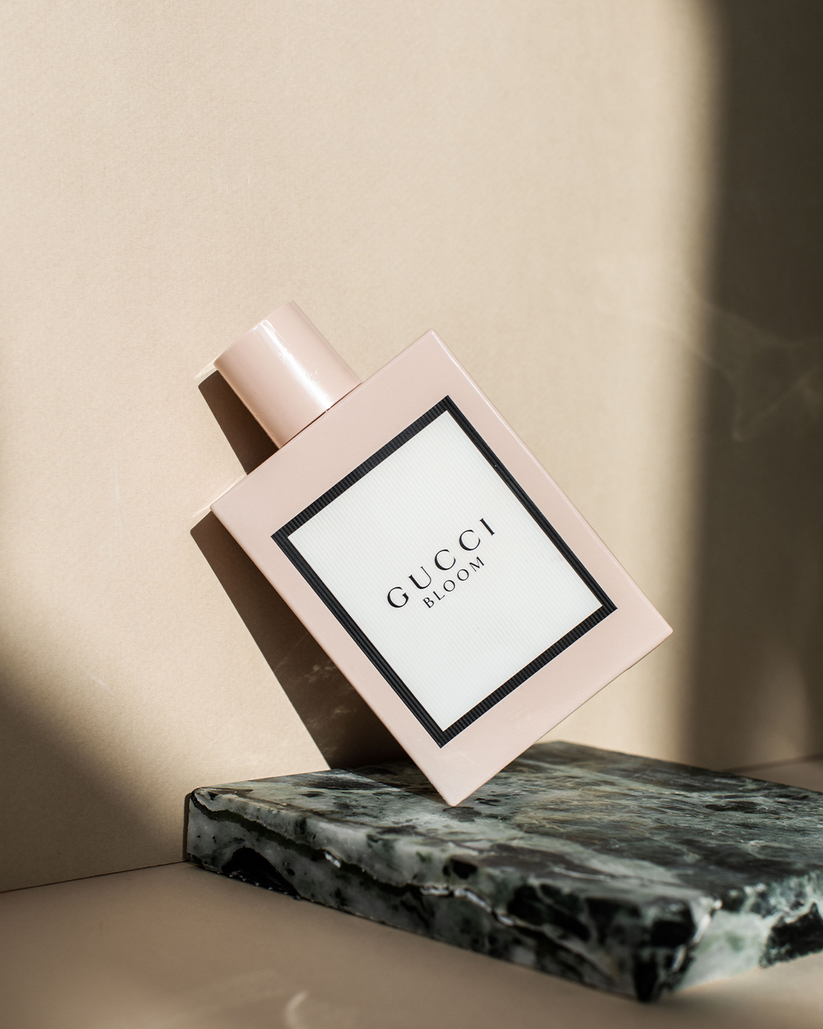 Portez du parfum partout où vous voulez être embrassée